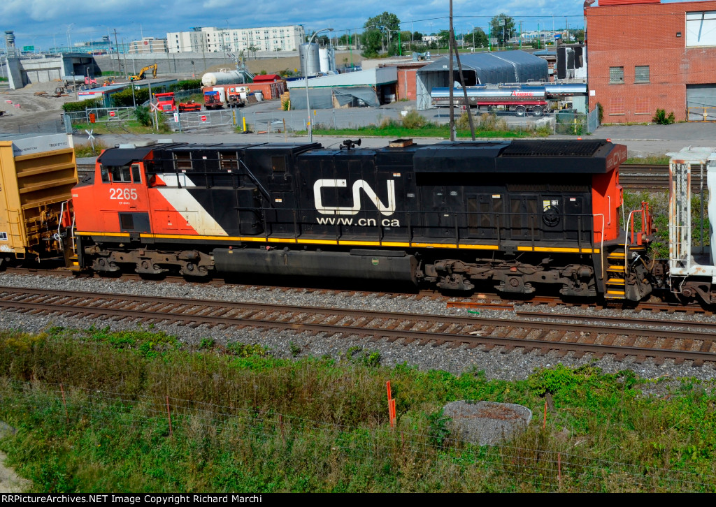 CN 2265